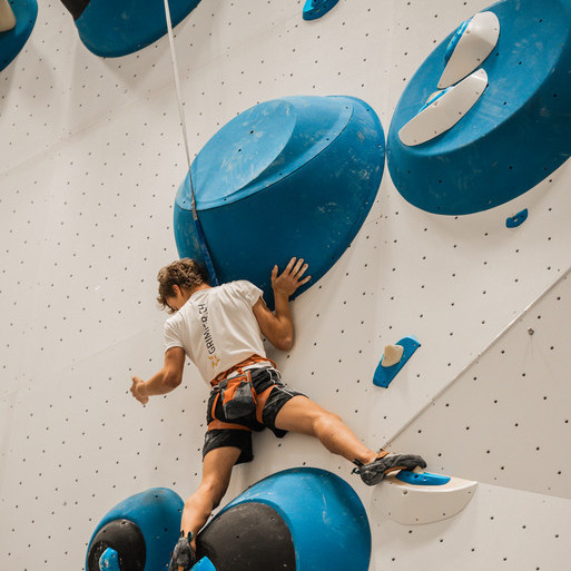Fête de l’escalade : mais pourquoi courir quand vous pouvez grimper